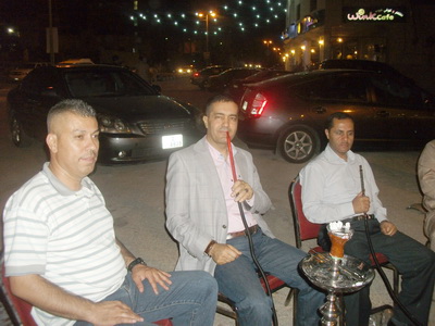 الزرقاء تحتفل بافتتاح اكبر وافخم كوفي شوب اركداش ARKADASH – عالم السياحة